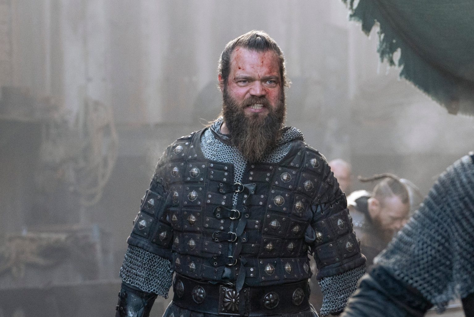 Cine sunt actorii principali din „Vikingii: Valhalla”. Informații ...