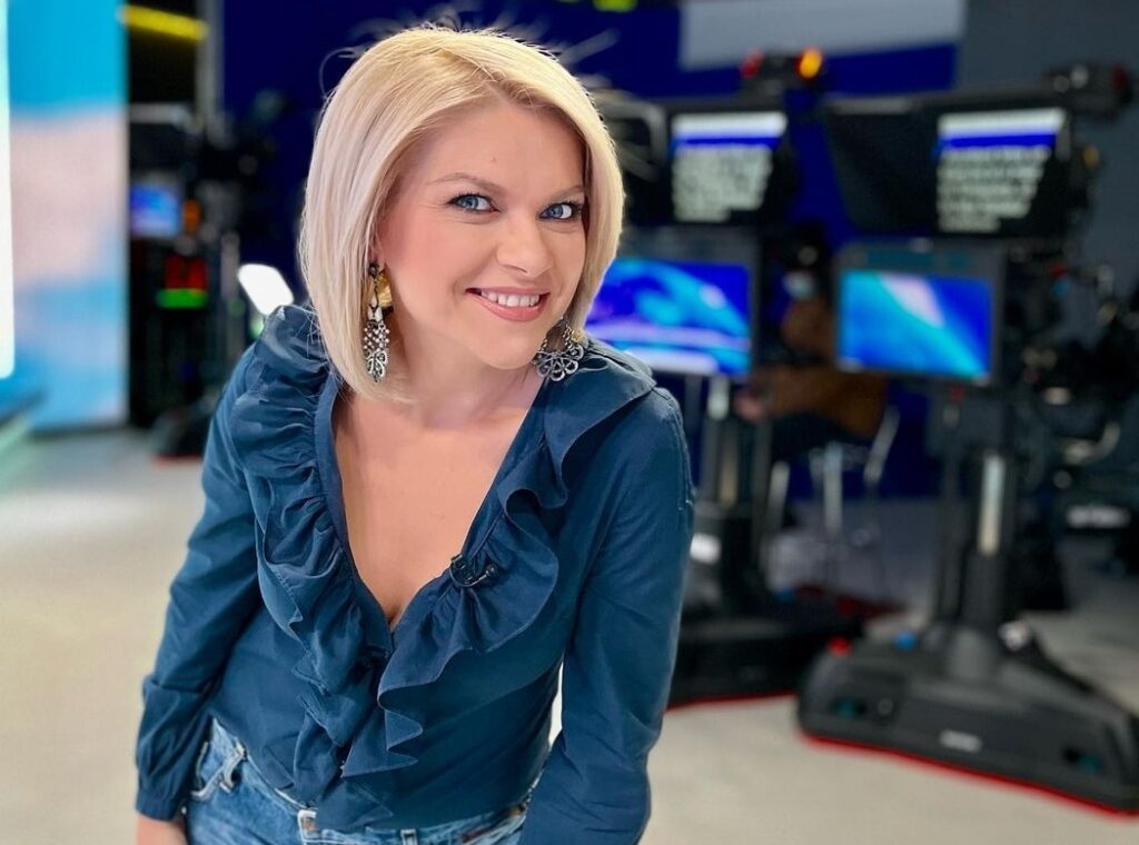 Ce familie frumoasă are Andreea Marinescu! Știrista de la PRO TV, poze ...