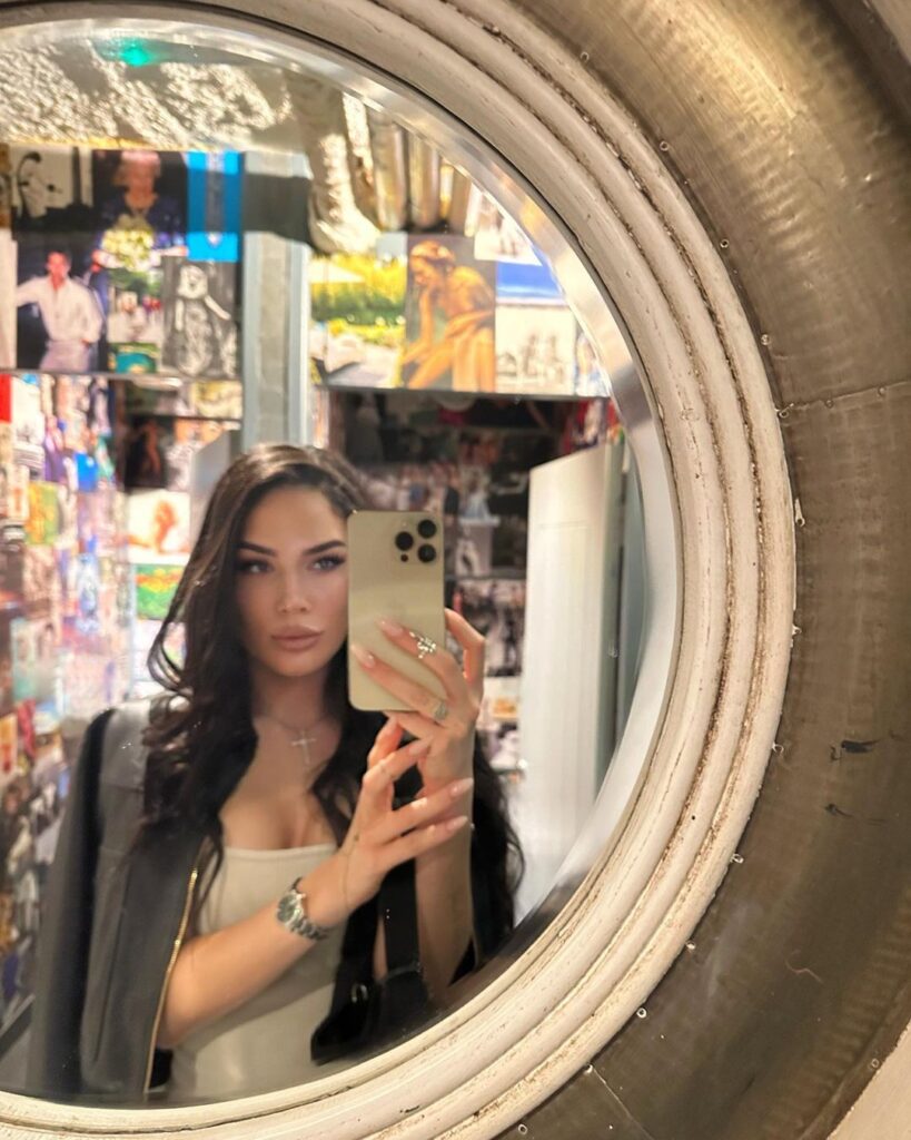 Cum arată fiica lui Ion Țiriac, la 25 de ani. Ioana face furori pe ... Cum arată fiica lui Ion Țiriac, la 25 de ani. Ioana face furori pe ...