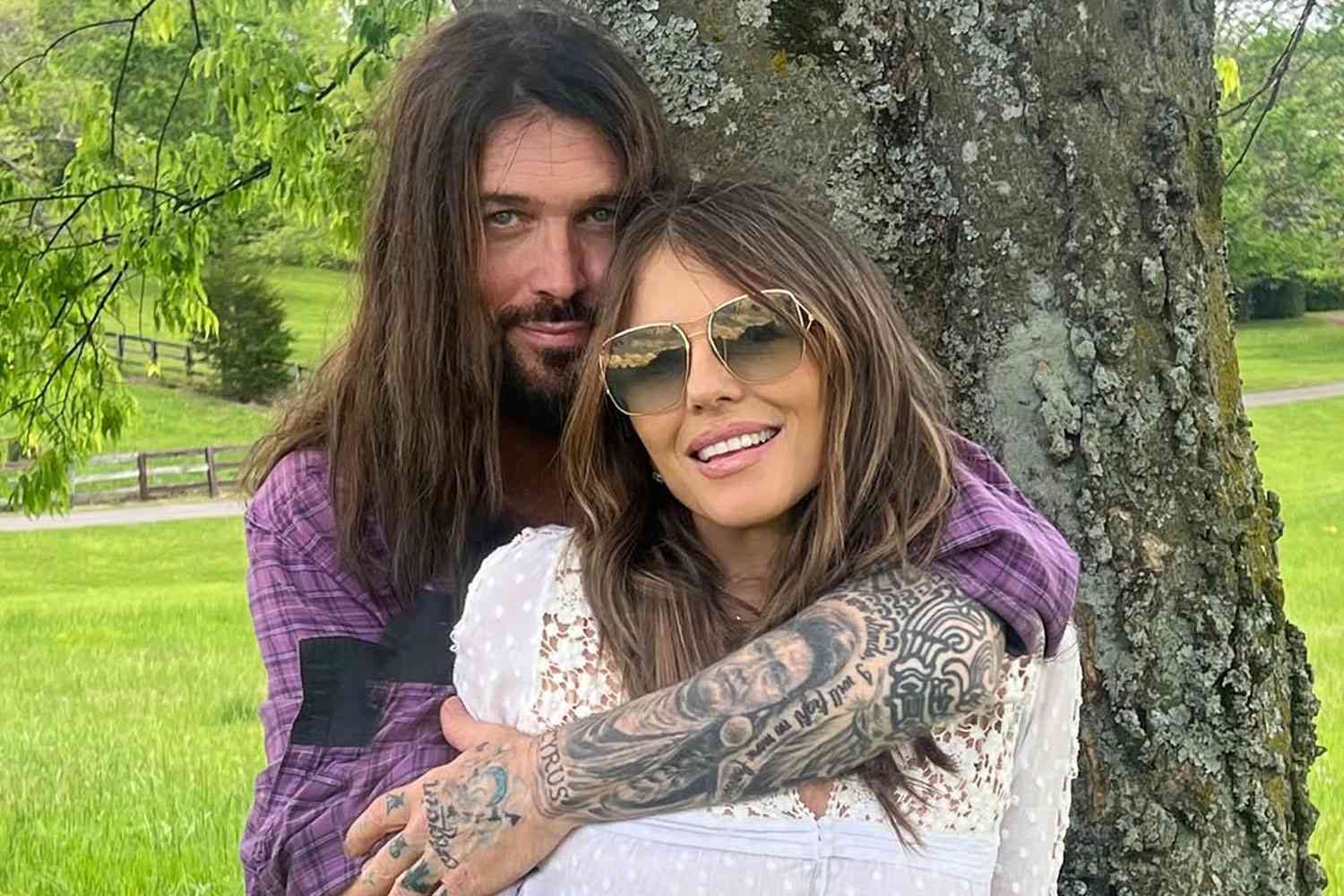 Elizabeth Hurley și Billy Ray Cyrus, cel mai nou cuplu de la Hollywood ...